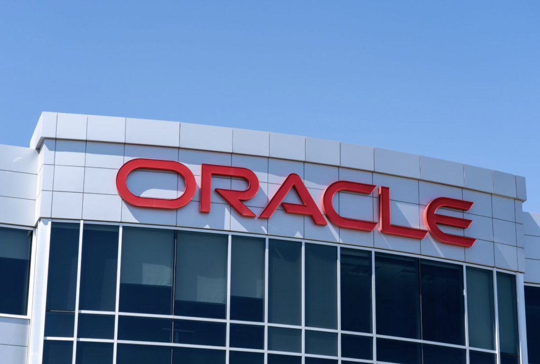 Oracle in talks for $100m Skydance-Paramount cloud deal - Phil Stock World